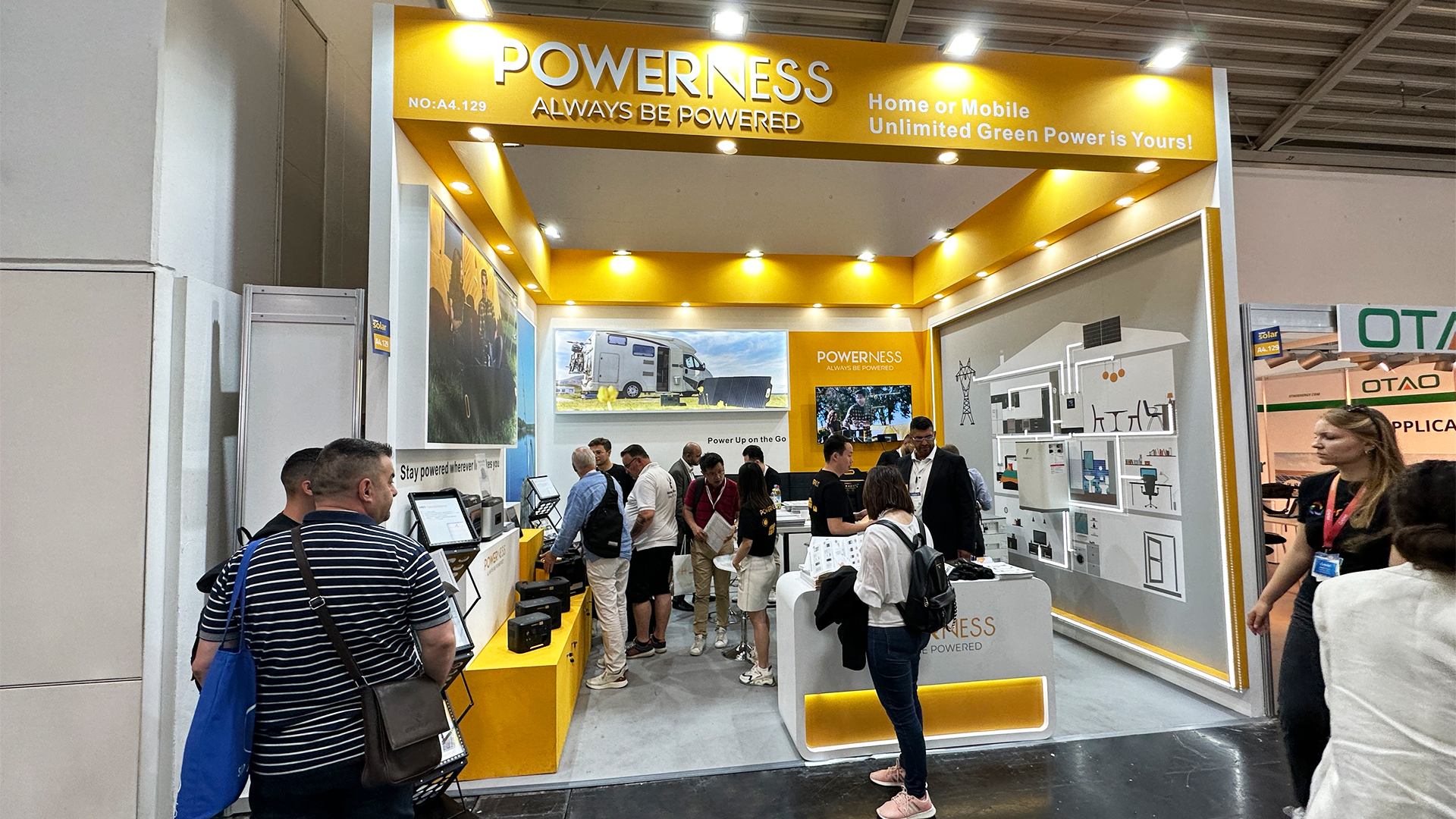 Powerness Solar Generator Outdoor Portable Power Station and Solar ...